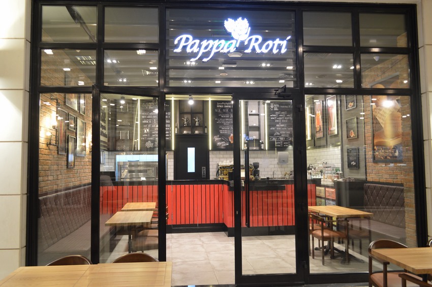 Restaurant Interior Design Service: Pappa Roti | The Lake