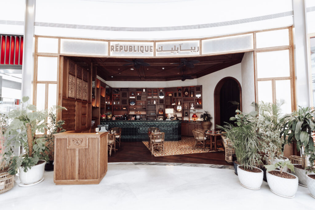 Republique | Al Assima Mall - Global Identity