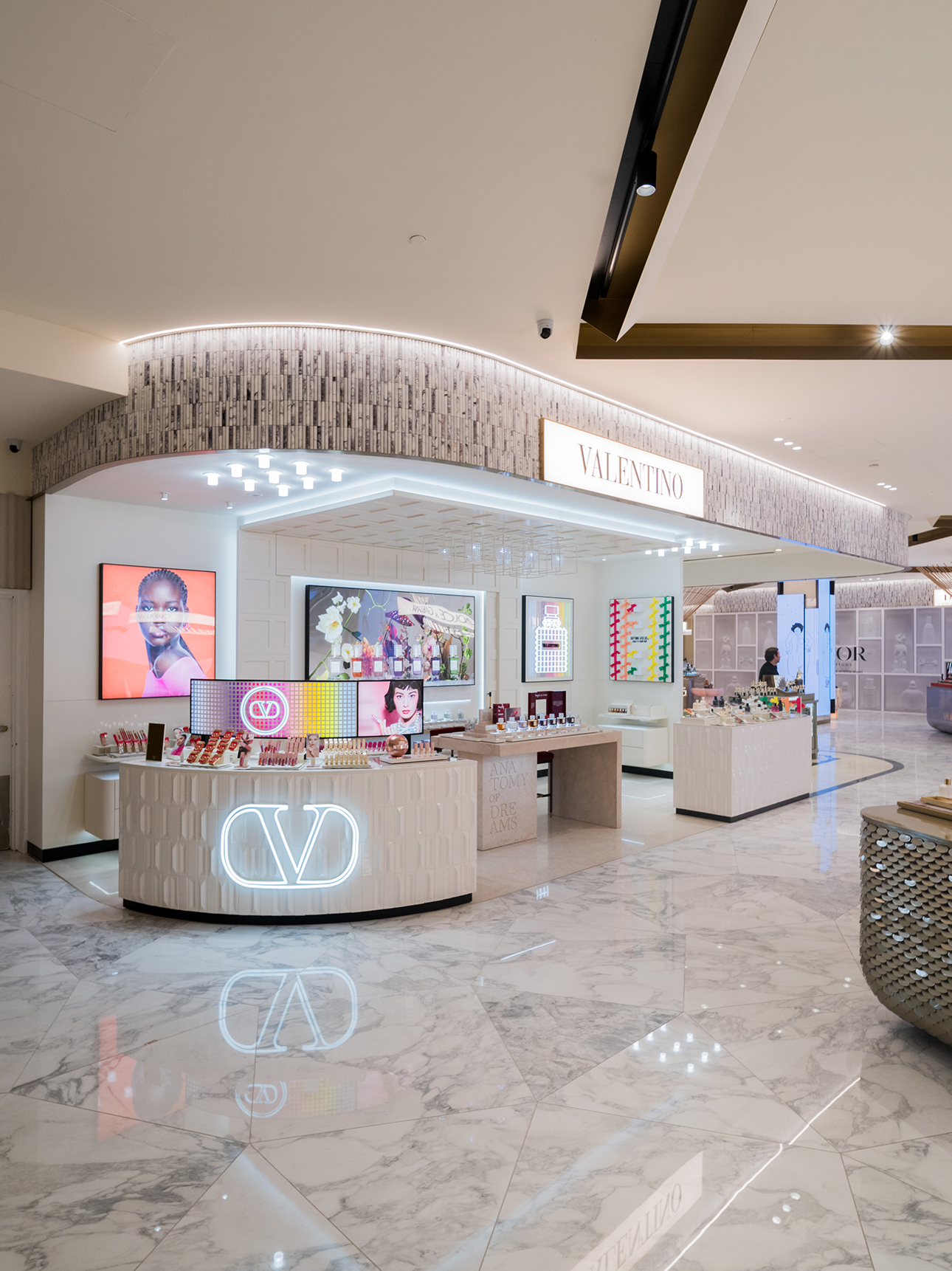 Valentino | The Avenues Mall - Global Identity